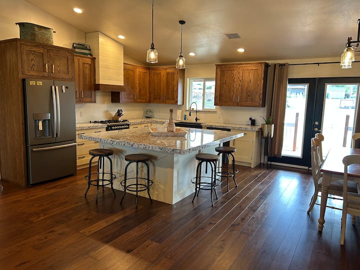 Eagar Retreat - Springerville, AZ
