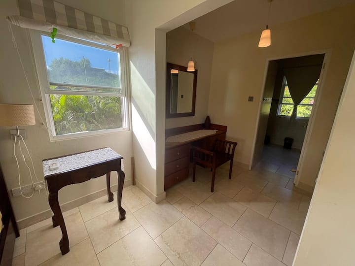 Lorrie's Aruba Flat - Rodney Bay
