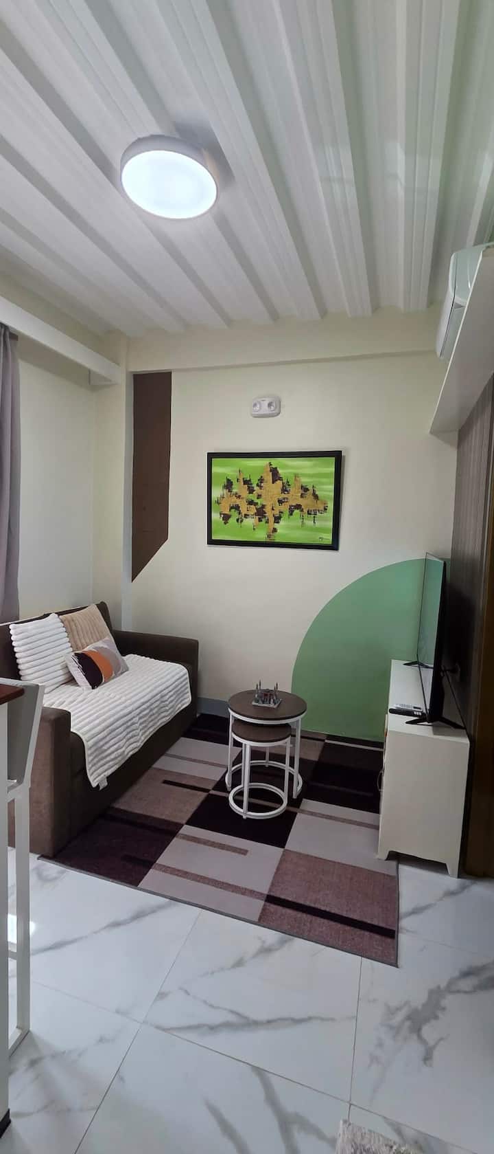 Charming Modern 2-bedroom Gem! Wi-fi, Free Parking - Naga