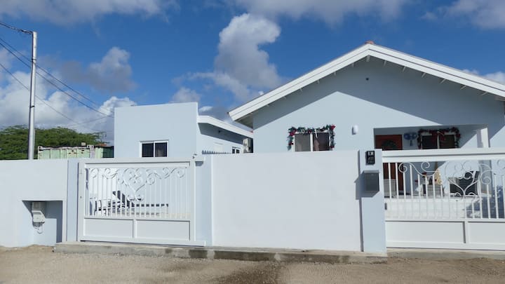 Seabreeze Of Savenata -Tranquil Island Escape - 荷屬阿魯巴