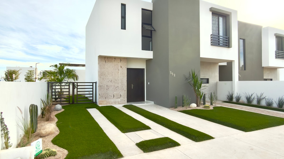 Casa Guacamaya Azul · Clubhouse with pool - Houses for Rent in La Paz ...