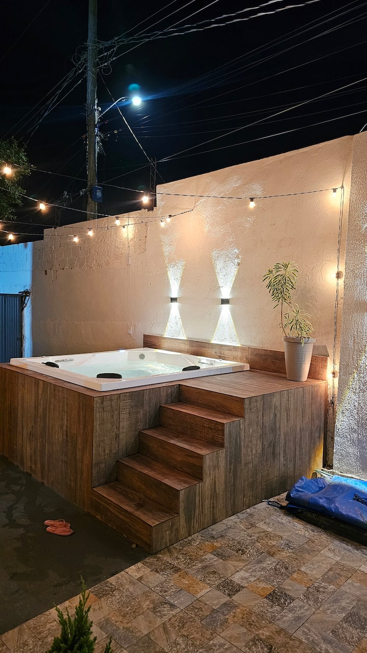 Espaço Familiar Com Piscina - Esmeraldas