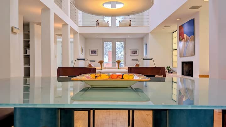 Serene And Sophisticated - Paradise In The City - Arlington, VA