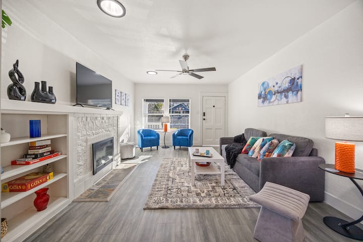 Charming Alameda Retreat | Cozy 2br W/private Yard - Alameda, CA