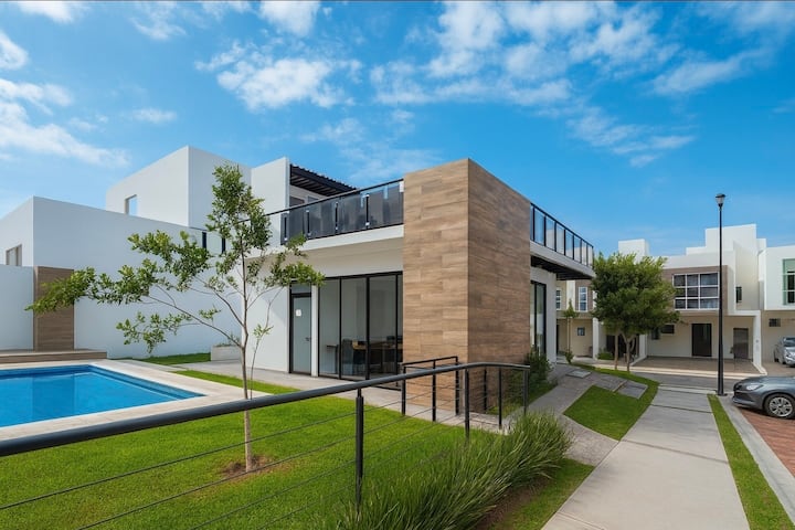 Casa Completa, Cómoda Y Tranquila En Querétaro - Querétaro