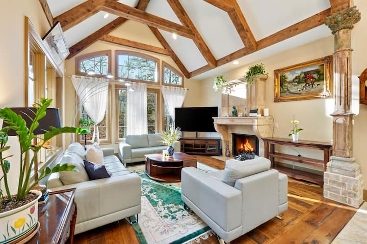 Luxury Alpharetta Estate | Heated Pool & Theater - Alpharetta, GA