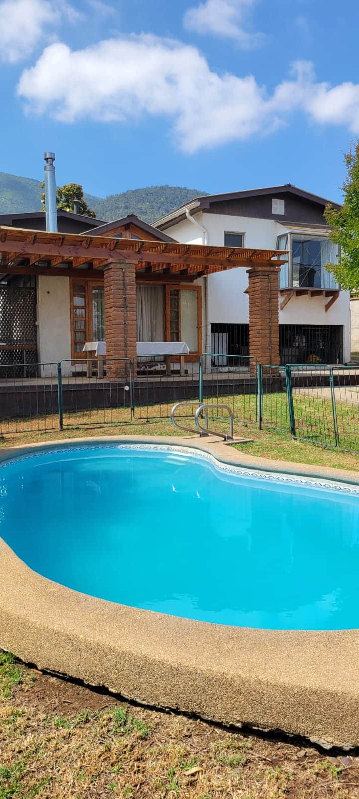 Hermosa Casa Con Piscina - Olmué