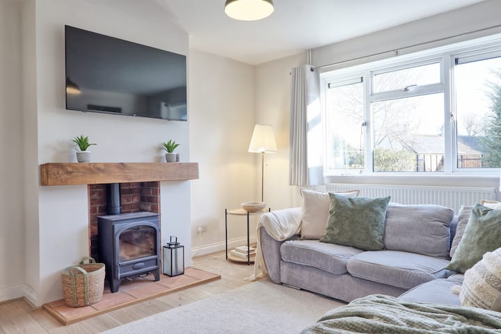 Colchester House | 3br | Free Parking | Fast Wifi - Colchester