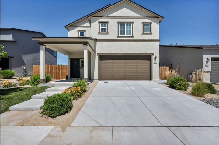 Comfort & Convenience In A Quiet Reno Neighborhood - Reno