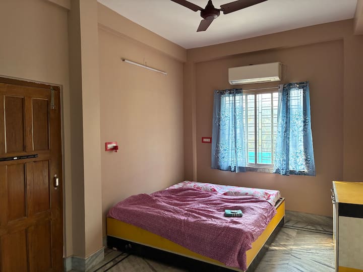 Cozy Terrace Apartment Near Airport Metro - Kolkata