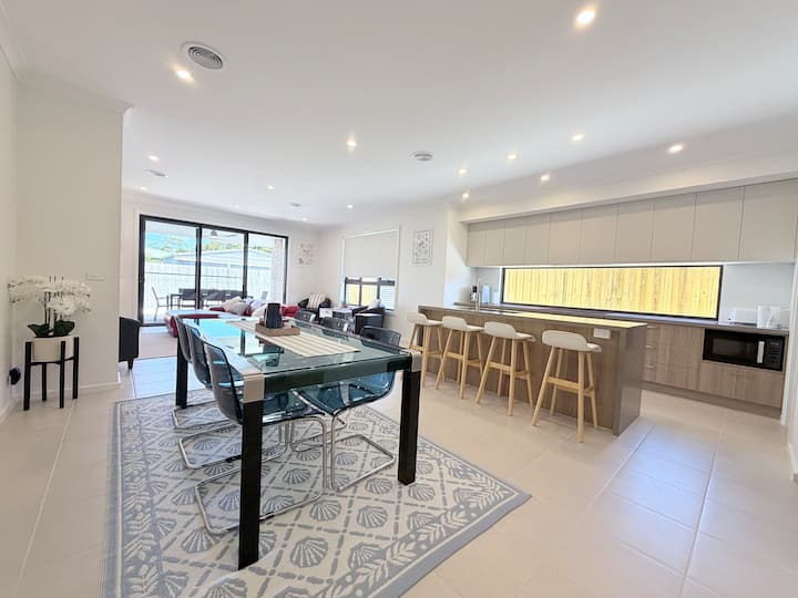 Urban Island Escape - Central Cowes - Phillip Island