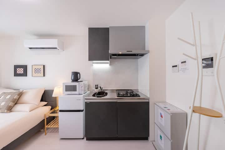 Quiet Apartment Hotel For 2 | Near Kamata & Haneda - Yokohama