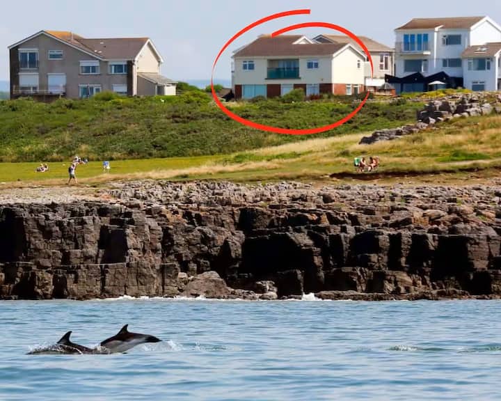 Spacious Beachfront Home In Rest Bay, Porthcawl - Porthcawl