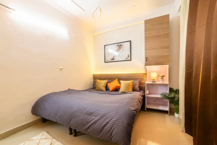 Cozy 2bhk Near Airport Max Manipal Yashobhoomi - Aeropuerto de Nuvea Delhi Indira Gandhi (DEL)