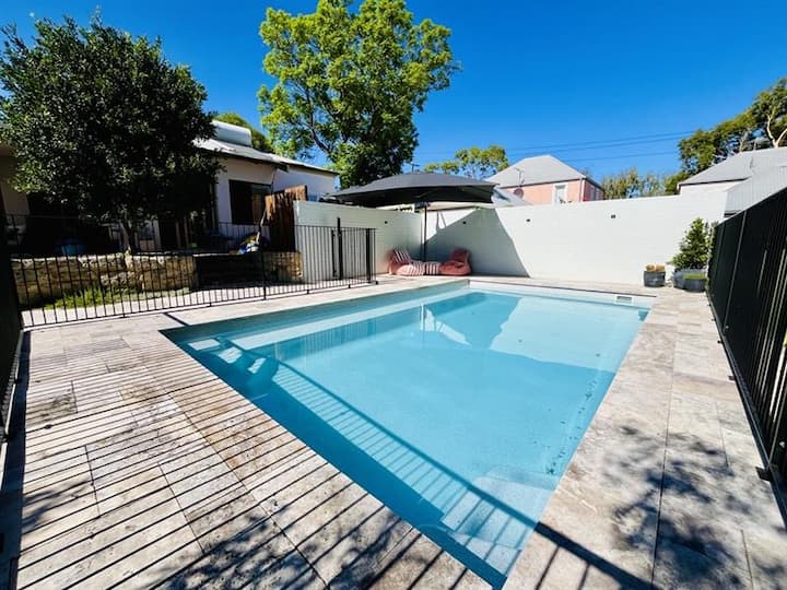 Spacious Fremantle Family Retreat With Pool - Fremantle