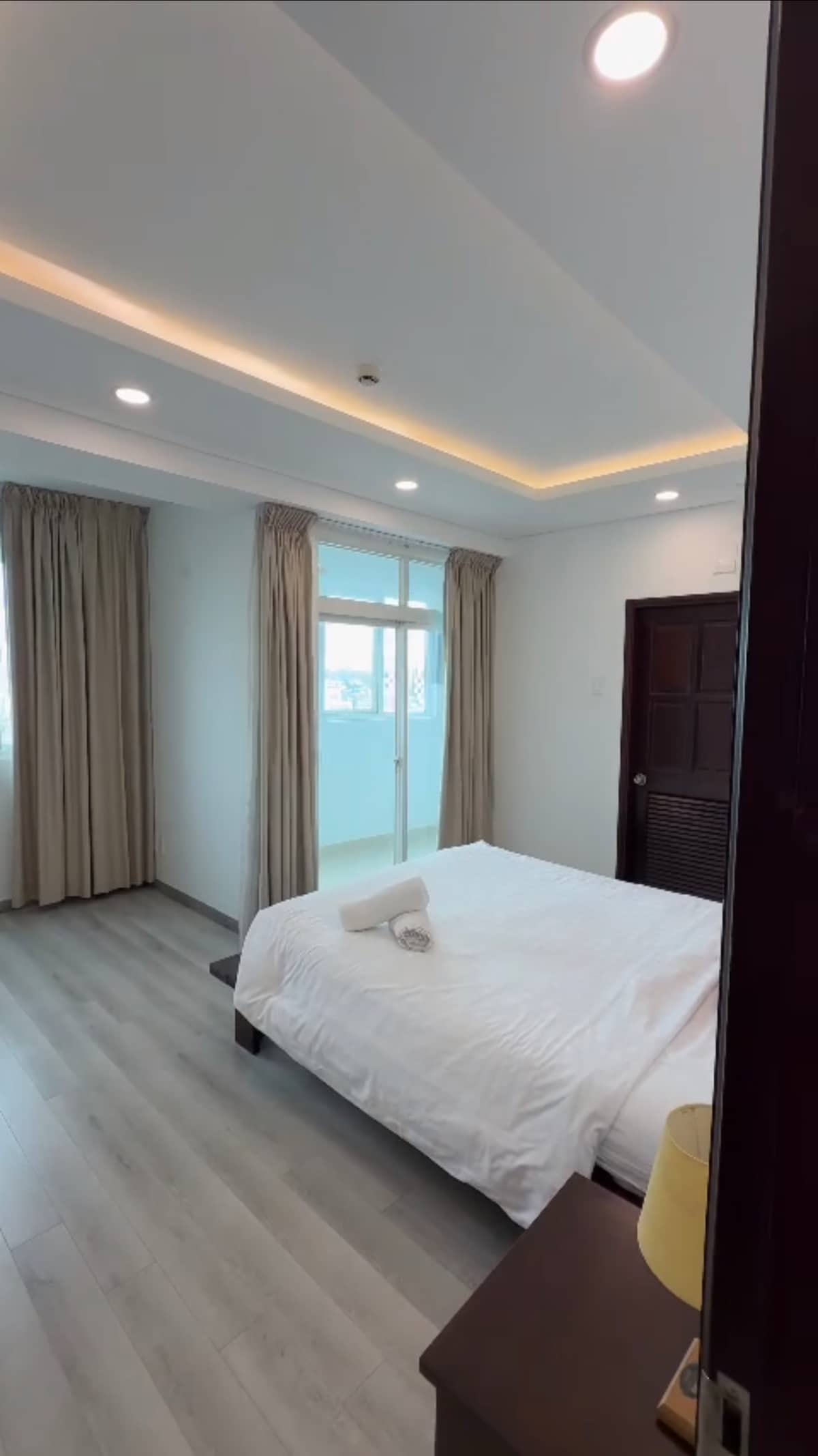 2-Bedroom apartment in the Bui Vien Walking Street - Flats for Rent in ...