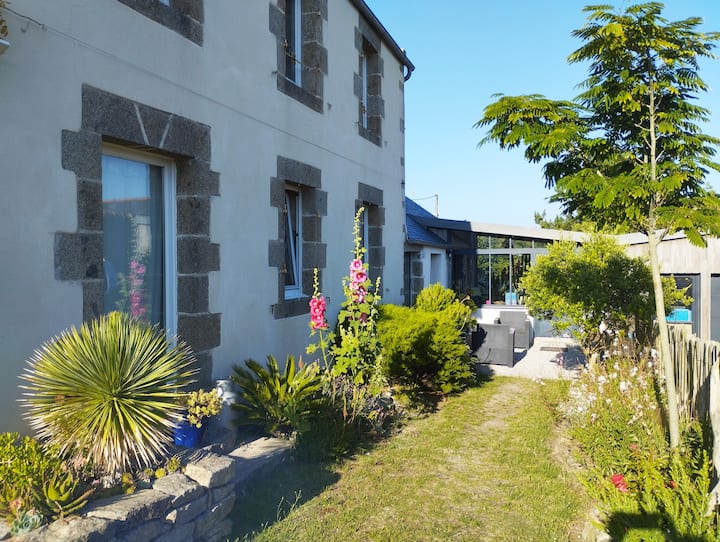 Maison De Charme à Lampaul-plouarzel, Proche Plage - Lampaul-Plouarzel