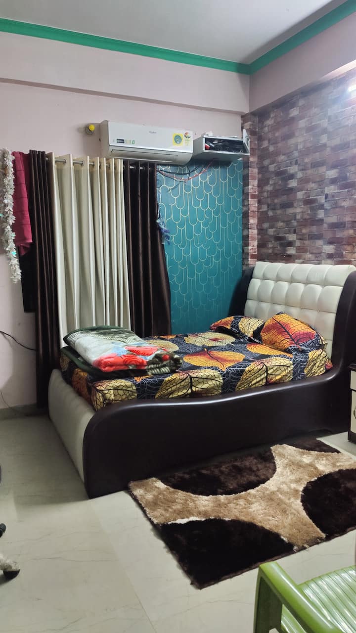 2 Bhk Well Furnished Flat Situated In The Maincity - Gorakhpur