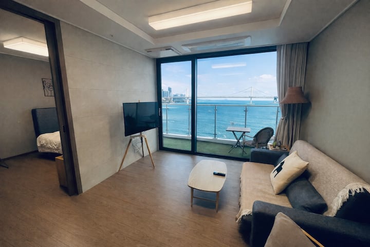 광안카페 하우스"광안리해변1초, 테라스, 신축, 오션뷰, 넷플릭스가능, 전국최고의 오션뷰 - Busan