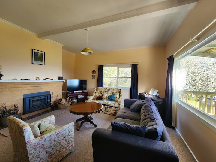 Rustic Bush Retreat - Seville