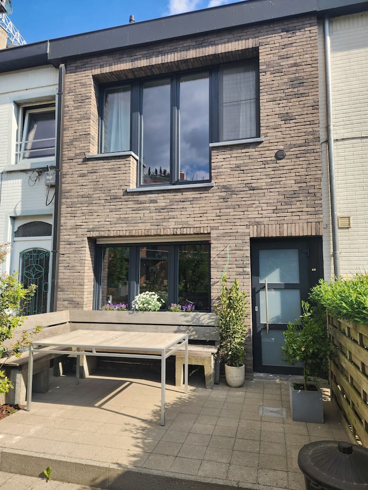 Contemporary House With Sauna - Ghent