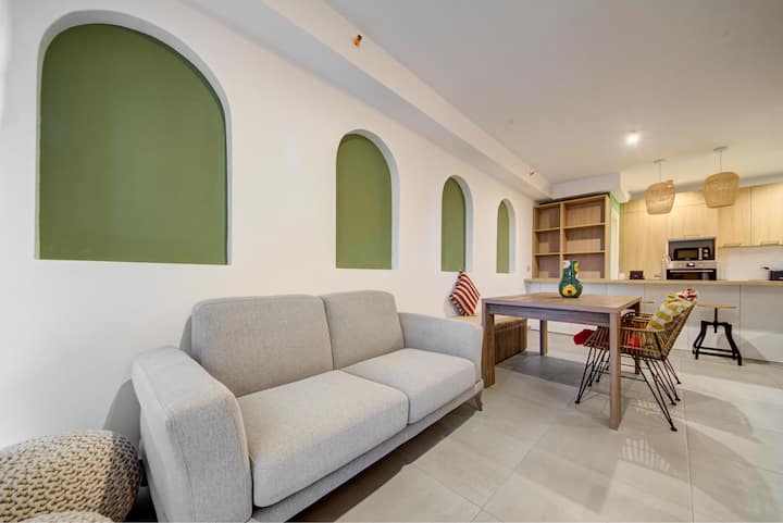 Beautiful 1br Studio W/ac & Wifi In St Julians ! - Pembroke, Malta