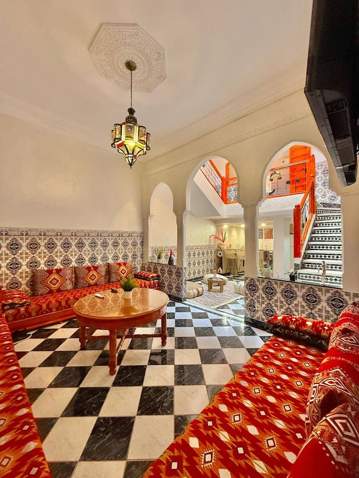 Riad Des Merveilles Avec Terrasse Privée & Piscine - Marrakesh
