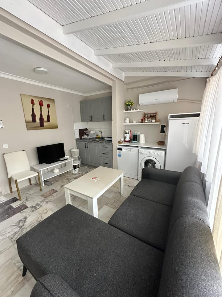 Foça Garden Villa Retreat | Pool Access - Foça