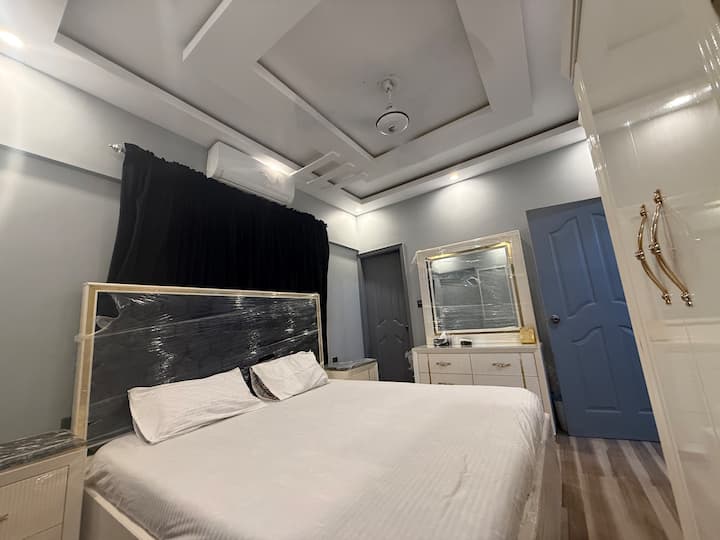 The Upstairs - Karachi