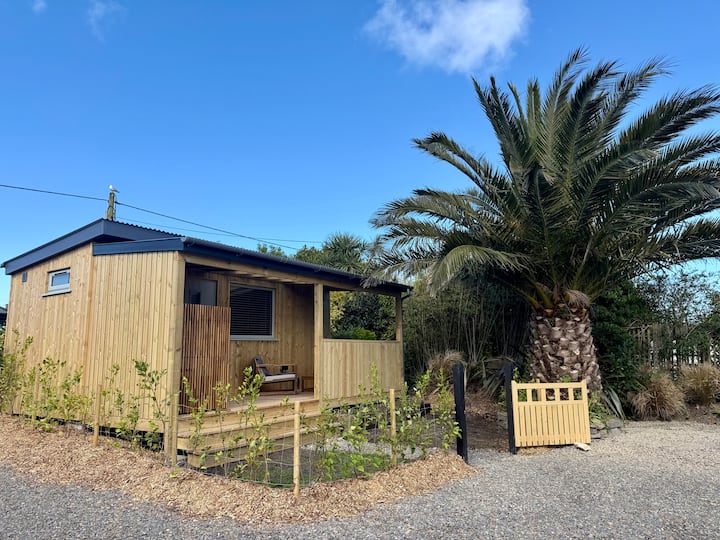 A New One Bedroom Cabin In The Heart Of St Merryn - Padstow