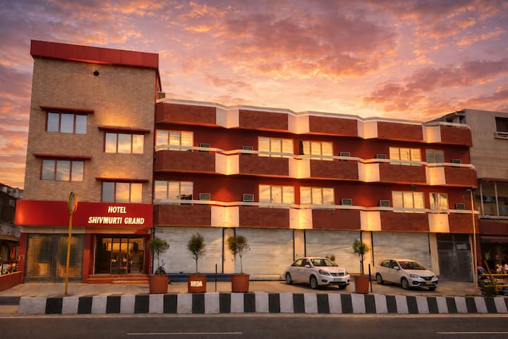 #2-shivmurti Grand By Uv Stays | Central Haridwar - Haridwar