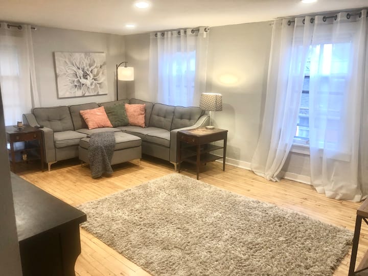 Walk To Hospitals, Fox Trails, Stores & More! - Green Bay