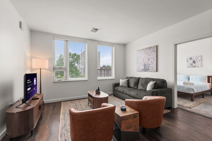 2br Near Clinic & Case Western W/ Parking - Cleveland, OH