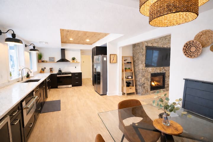 The Keuka Kottage | Wine Trail Retreat Near Lake - Penn Yan, NY