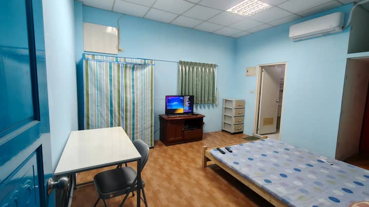 金山街獨立簡便套房

金山街生活方便，環境簡潔，離園區最近 - 竹南鎮