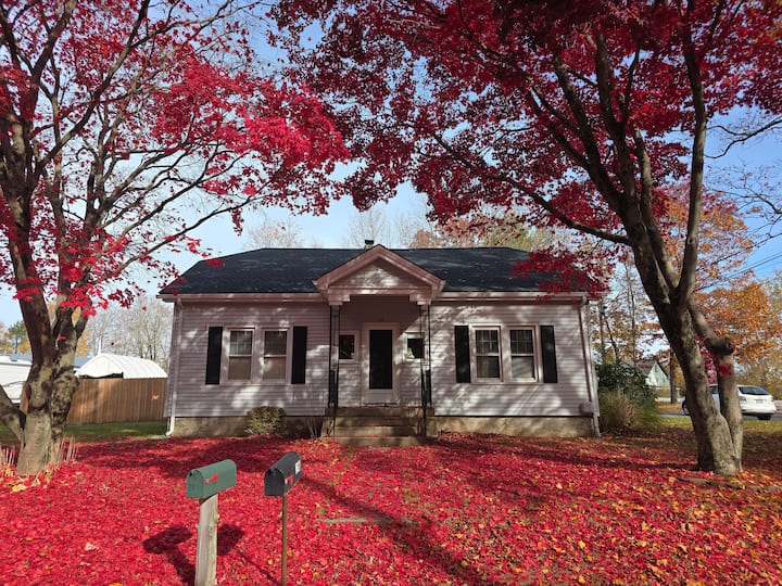 Coastal Escape Near Beaches And Casinos - Misquamicut, RI