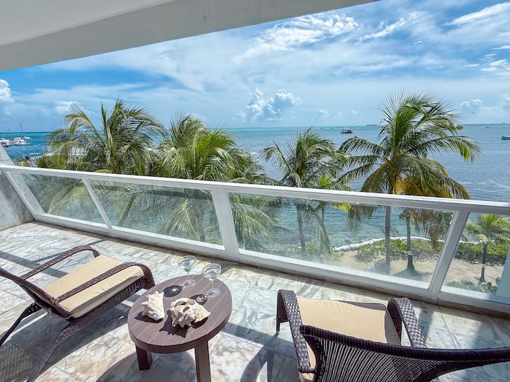 Apto Con Vista Al Mar · Acceso Directo Al Mar - San Andrés