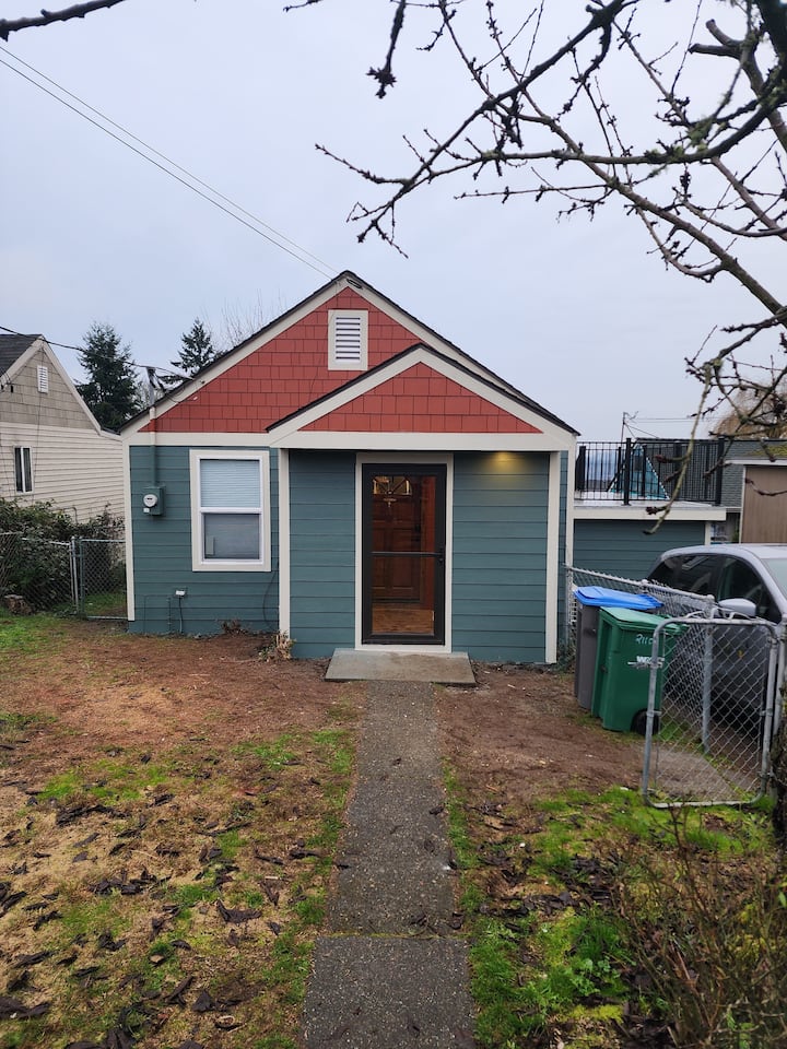 Grand Apple Tree House - Bremerton, WA