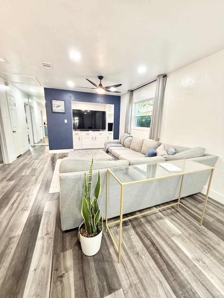 Seminole Heights Bungalow - 탬파