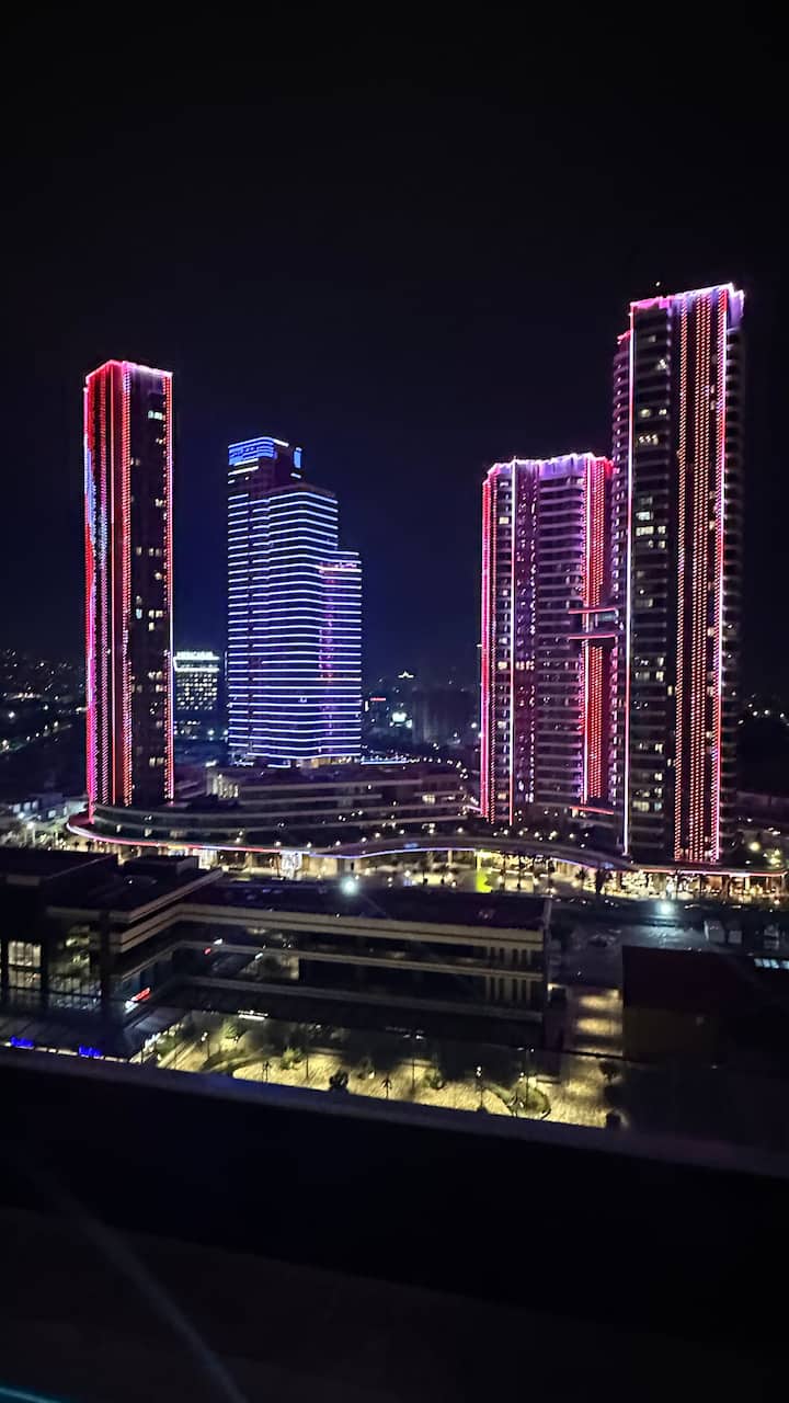 Havuz Ve Deniz Cepheli Lüks Eşyalı Stüdyo Daire - Izmir