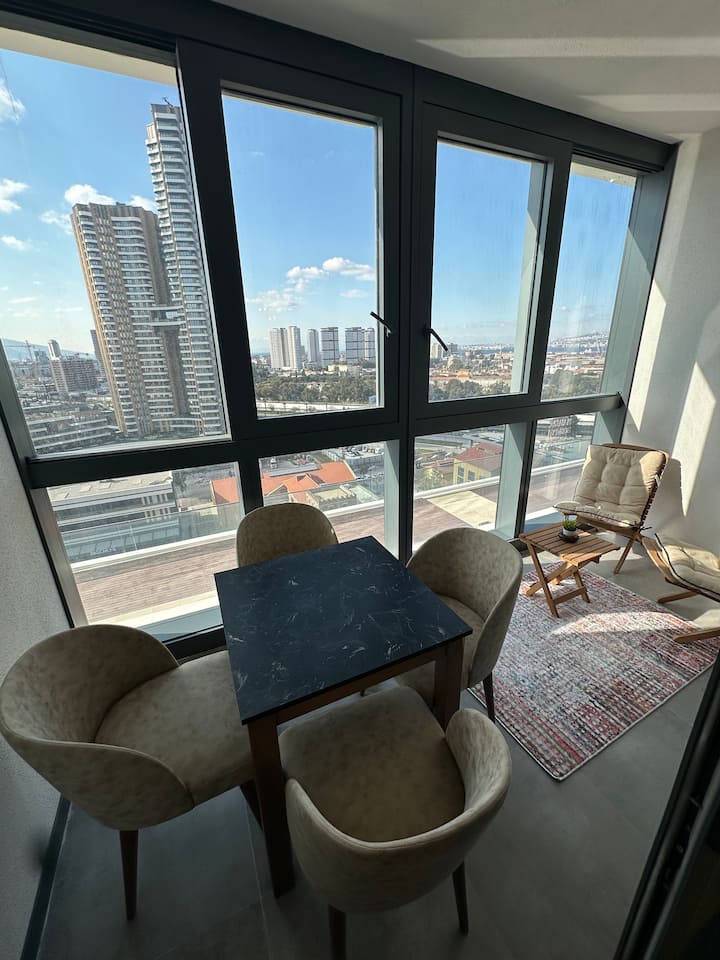 Havuz Ve Deniz Cepheli Lüks Eşyalı Stüdyo Daire - İzmir Il