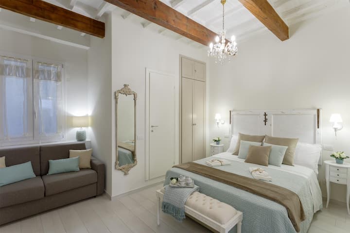 Elegante Appartamento A 3 Minuti Dal Duomo - Florenz