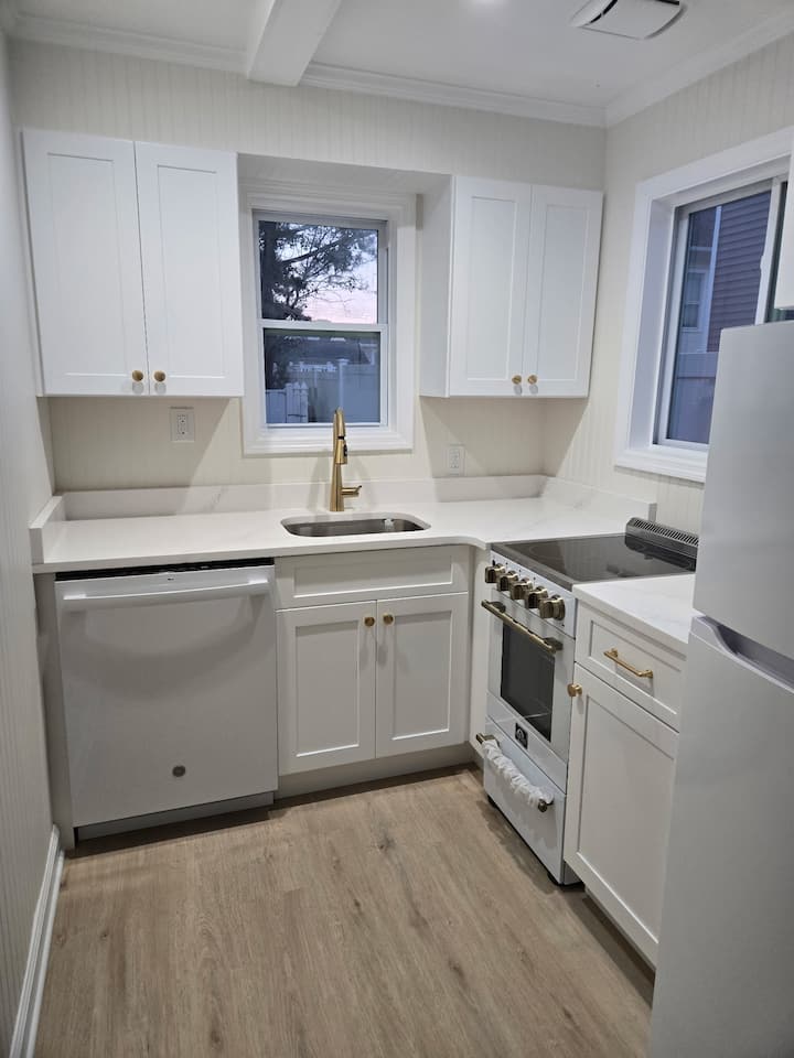 Coastal Cottage Oasis | Beachy & Bright And Cozy - Wildwood, NJ