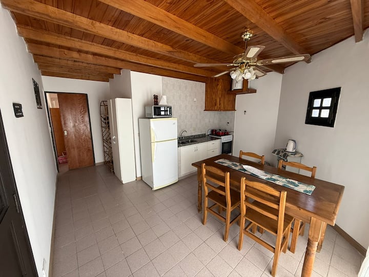 Dpto. Semi Céntrico En Necochea Con Garaje Y Patio - Necochea