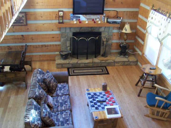 Bear Creek Lodge - Exceptional Rates! - Pigeon Forge, TN