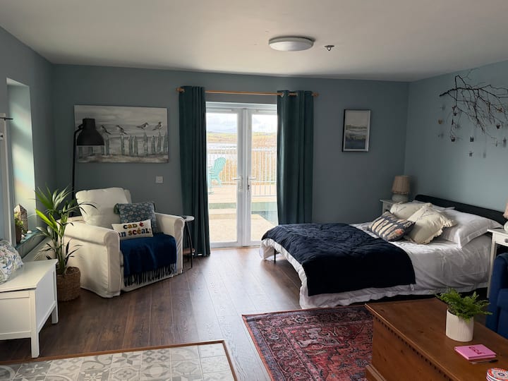 ‘Loinnir’ Seashore Studio - Westport, Ireland