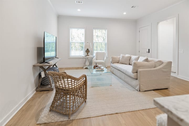 Seaside Veranda #7 - Pass Christian, MS