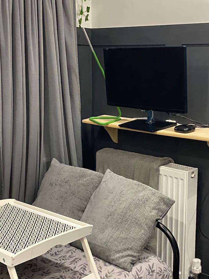 Rooms In House Near Birchwood Sciencepark - Warrington