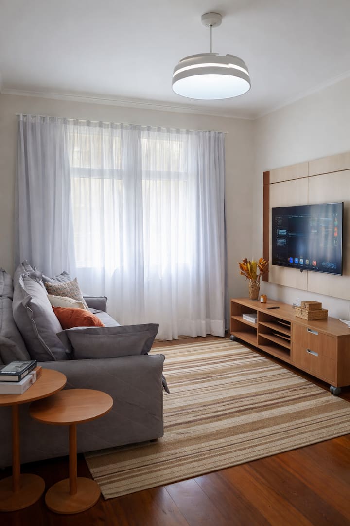 Apto 2 Quartos Em Icaraí A 1 Qd Da Praia|ar+wi-fi - Niterói