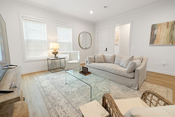 The Chandeluer Shore #9 - Pass Christian, MS